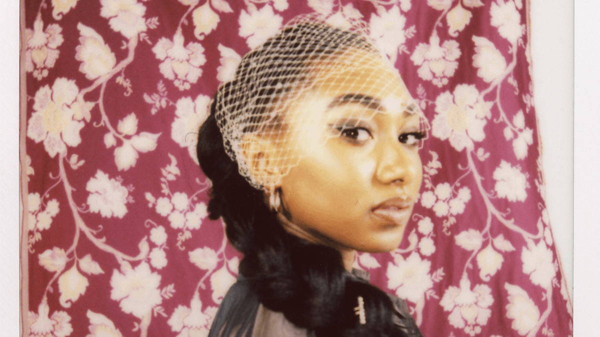 Raelle – Wake Up Sunshine – The Predatory Wasp